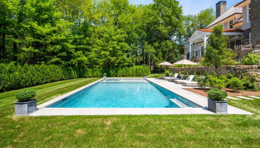Freshwater Pool vs Saltwater Pool for Your Backyard ...